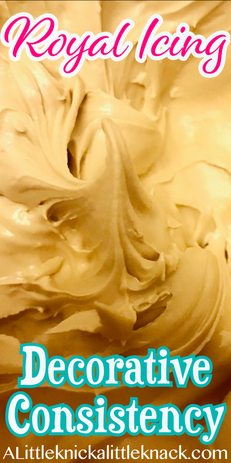 Preparing Royal Icing For Use: Creating Flood, Outline, and Decorate ...